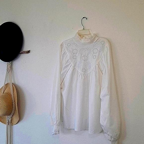 Gianni Bini | Tops | Nwt Gianni Bini White Lace Trim Blouse Top Xs ...